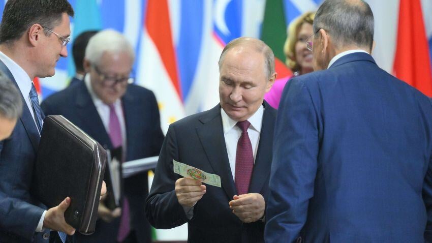 BRICS Summit: De-Dollarization Gains Momentum